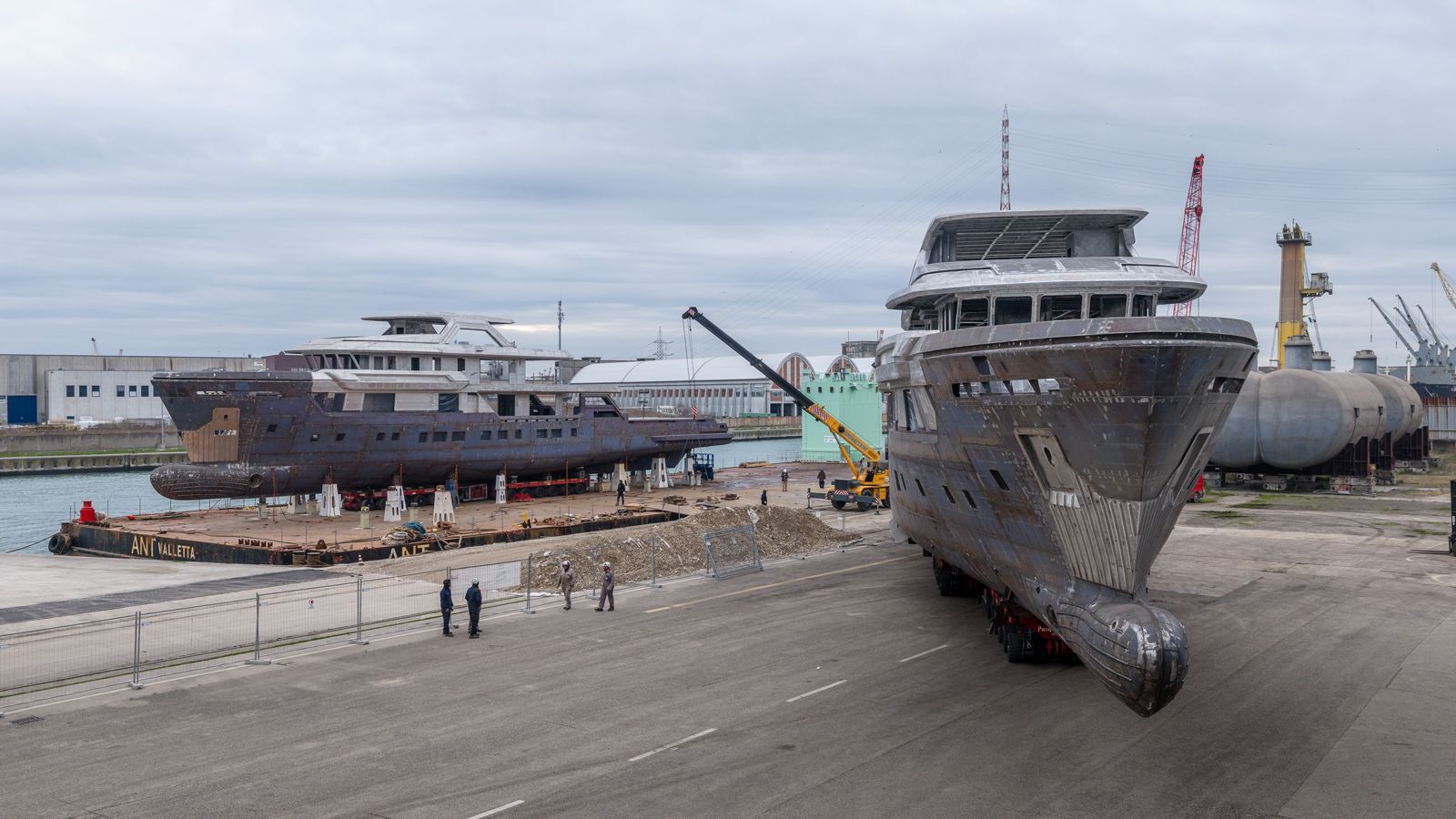Second and third CdM Flexplorer 165 hulls moved to outfitting